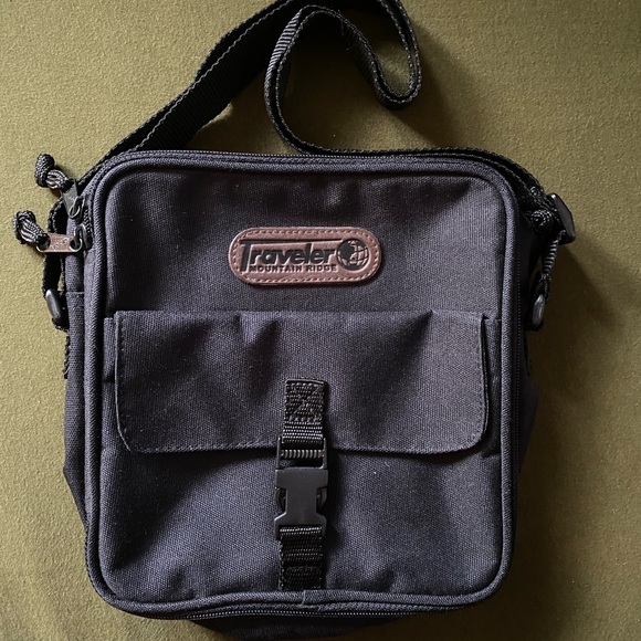 traveler mountain ridge | Bags | Vintage 9s Traveler Mountain Ridge ...
